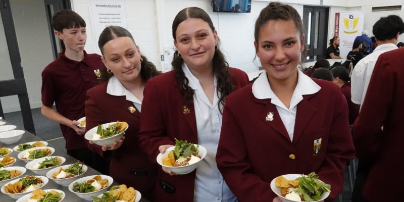 Secondary teachers welcome continuation and expansion of school lunch ...